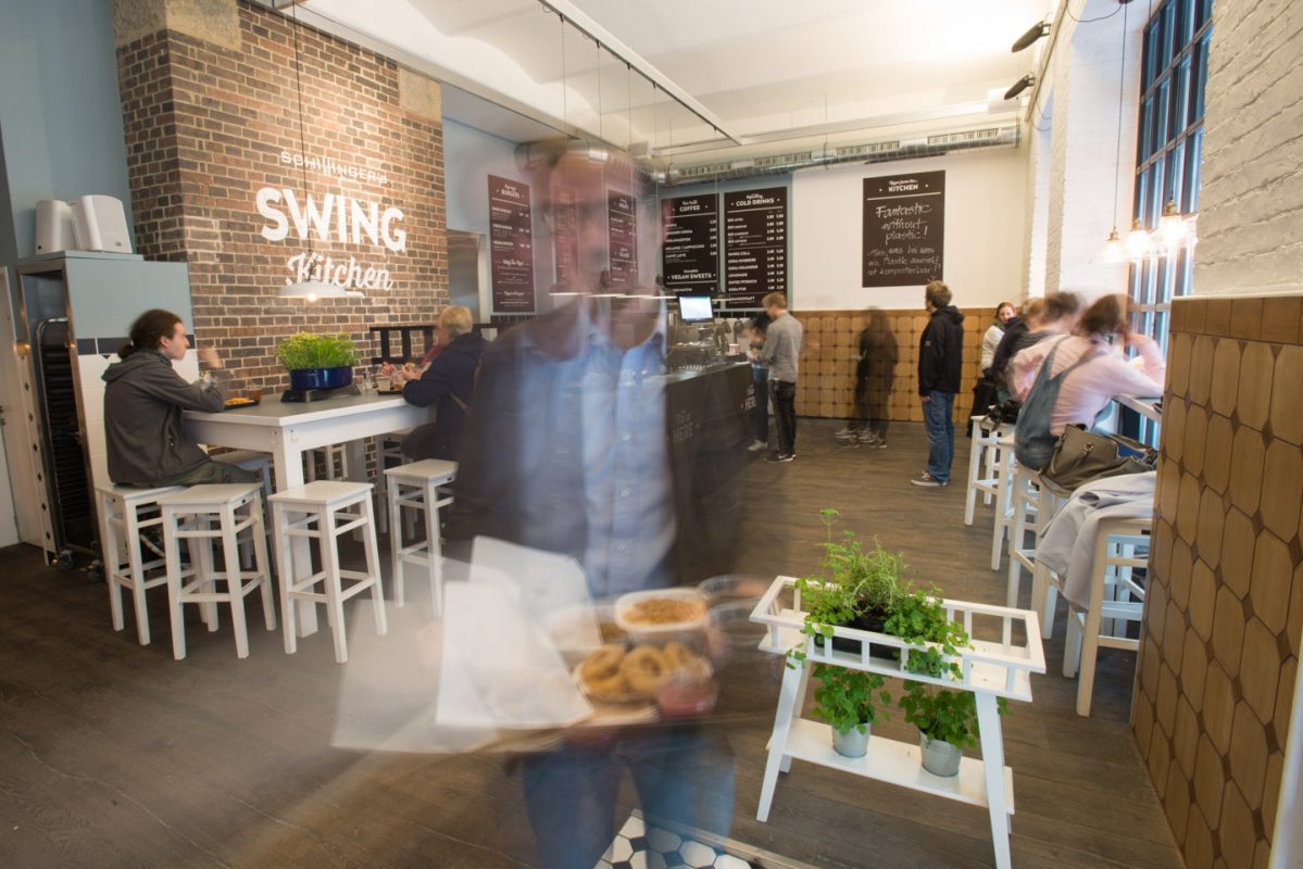 Swing Kitchen - Arnold Poeschl